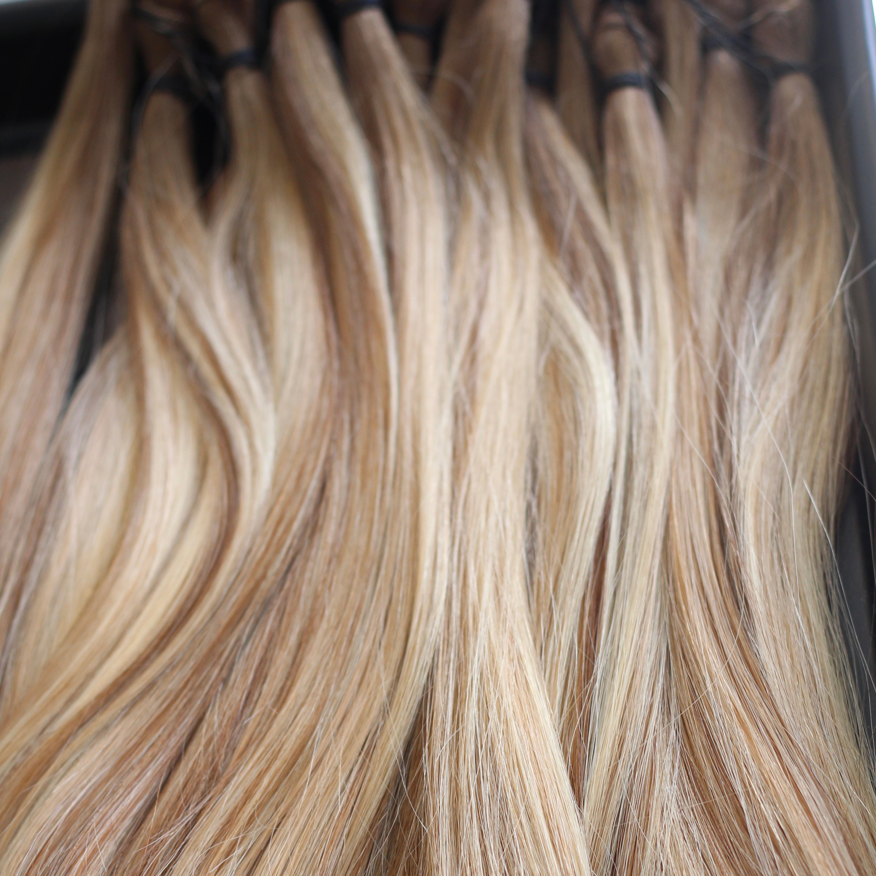 Rooted Autumn Blonde Piano - Intermix Weft – Intertwined Hair Extensions